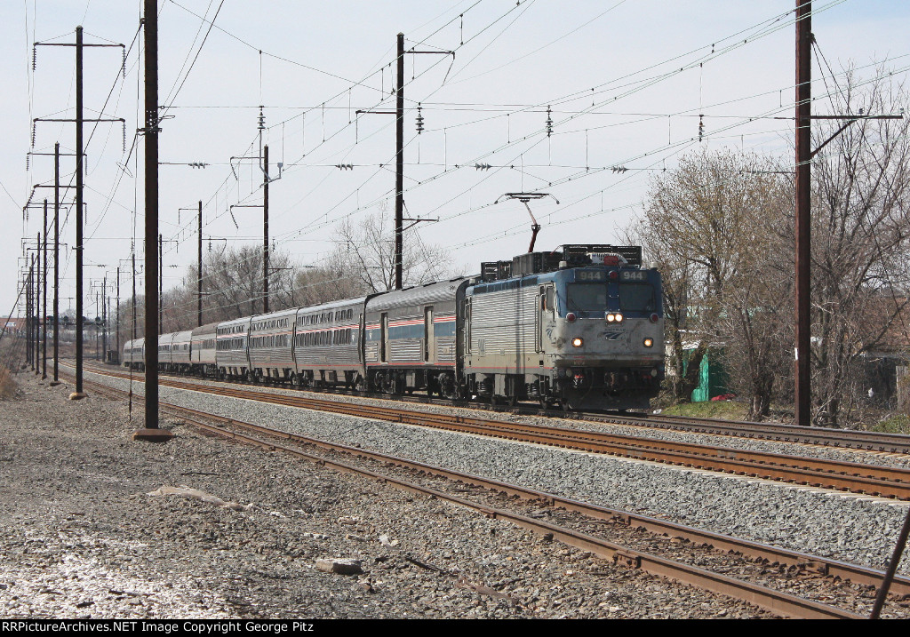 Train 20(24) at Middle River, MD